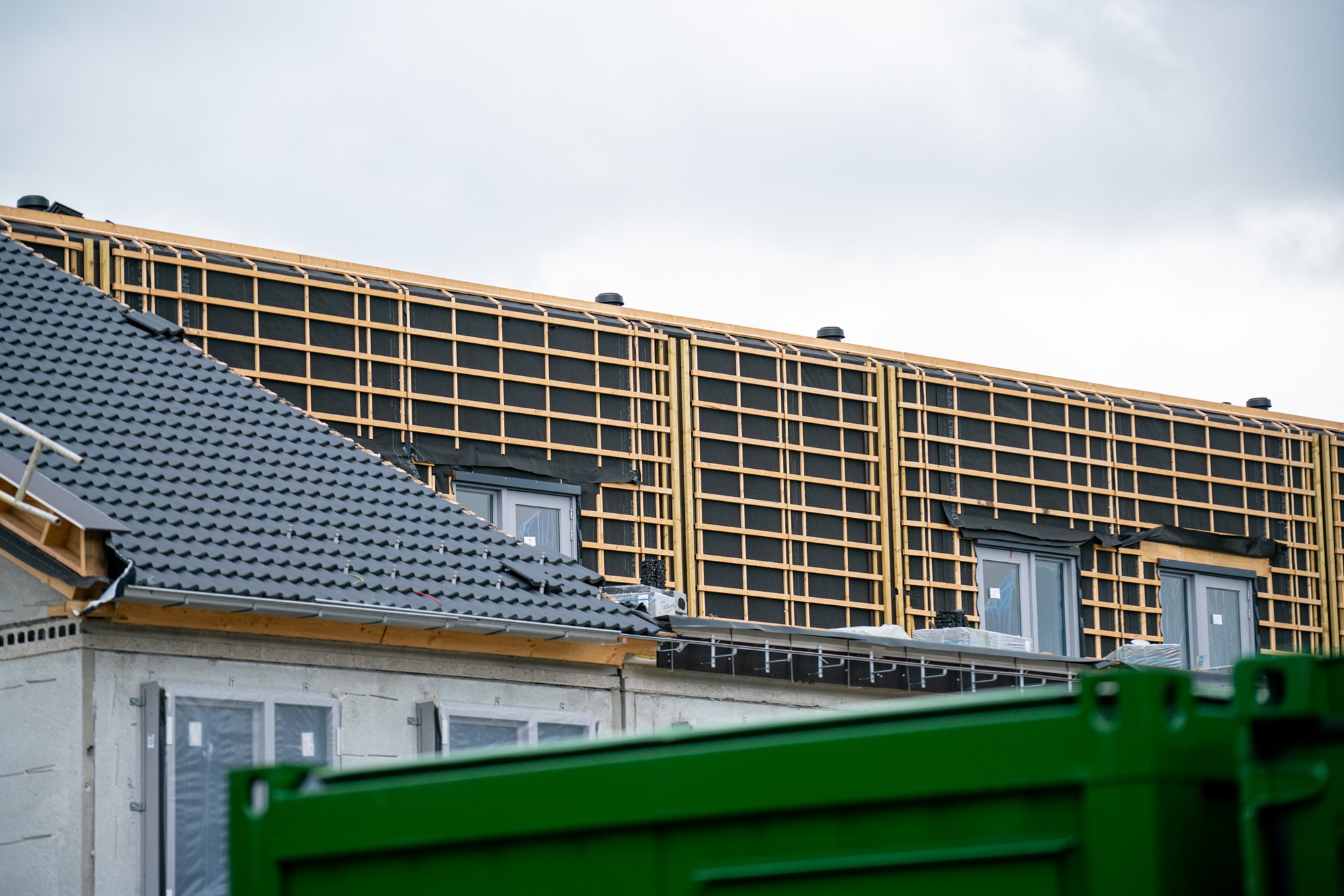 Prefab daken en wanden voor 112 woningen in Almere | Emergo