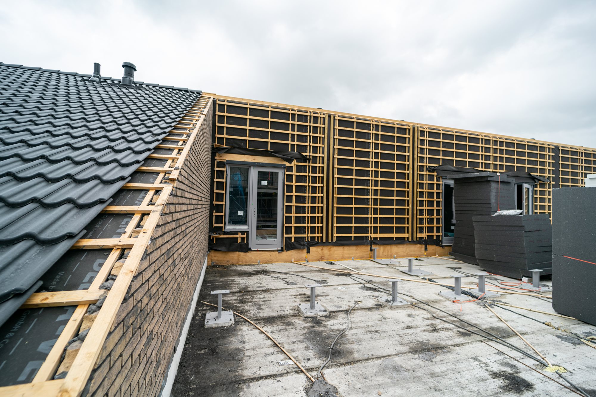 Prefab daken en wanden voor 112 woningen in Almere | Emergo